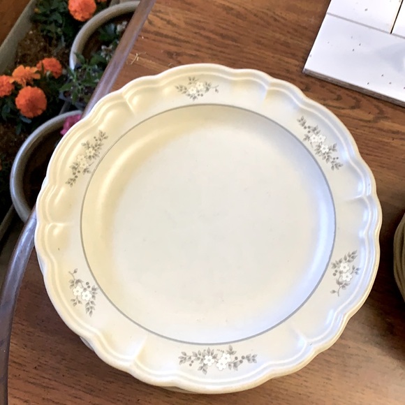 Pfaltzgraff | Dining | Set Of 3 Pfaltzgraff Heirloomdinner Plate Set Of ...
